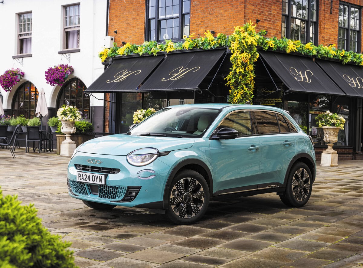 「Bセグメント大本命筆頭!?」フィアット初のマイルドハイブリット搭載！可愛い顔して中身は上質な“600ハイブリッド”がデビュー（MonoMaxWEB）｜dメニューニュース（NTTドコモ）